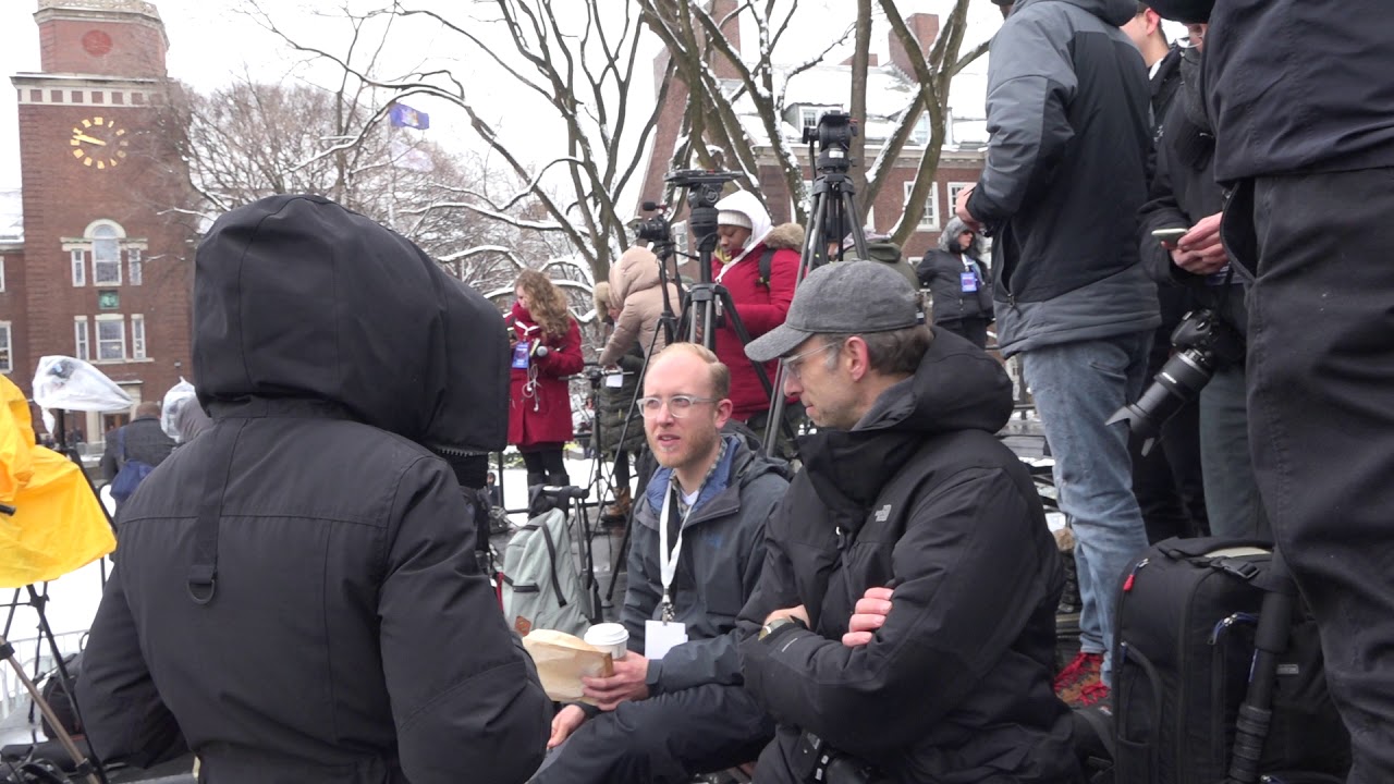 riser at the bernie sanders rally in brooklyn today - YouTube