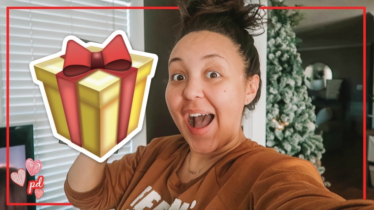 Christmas Came Early 🤩 Vlogmas Day 8 12daysofvlogmas Page Danielle
