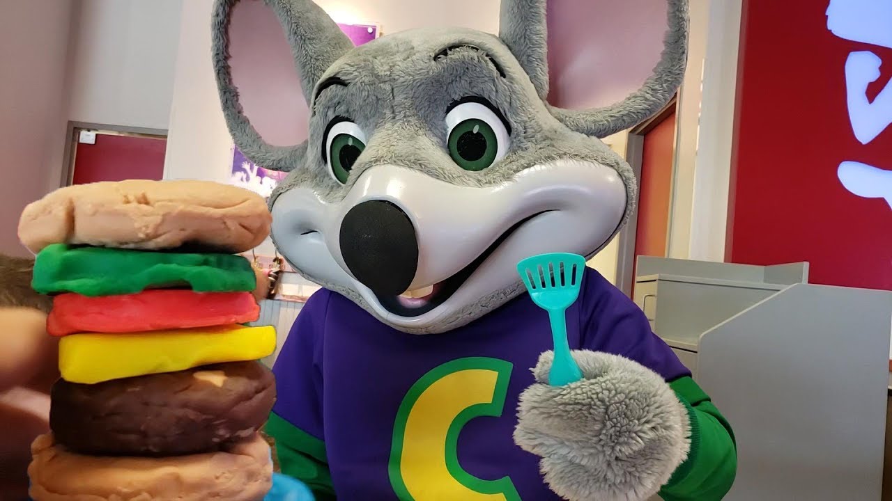 Chuck E Cheese Flippin Burgers and Nerf Vortex PLaytime - YouTube