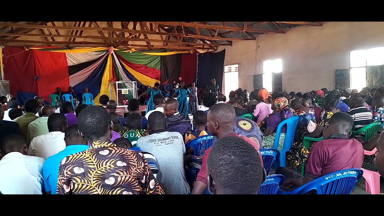 KANISA LA FPCT MWISOLE IBADA INAYOENDELEA SASA(1) - YouTube