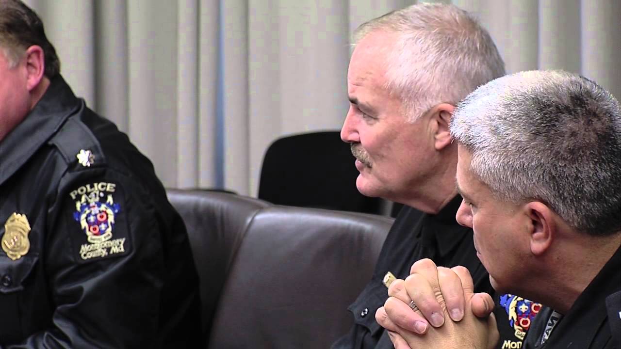 Police Praying for Injured Officer - YouTube