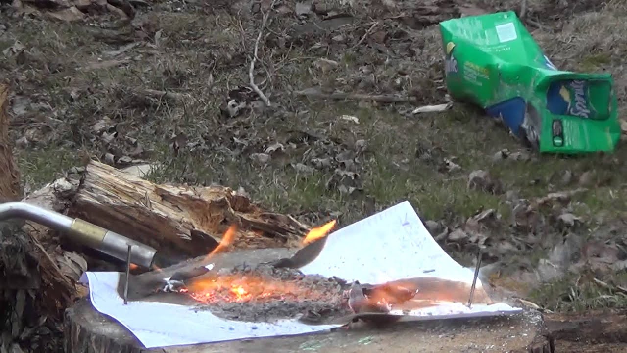 Aluminum Powder Reaction - YouTube