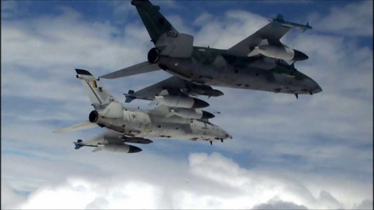 CAÇA A-1 AMX ATACANTO PISTA CLADESTINA - YouTube