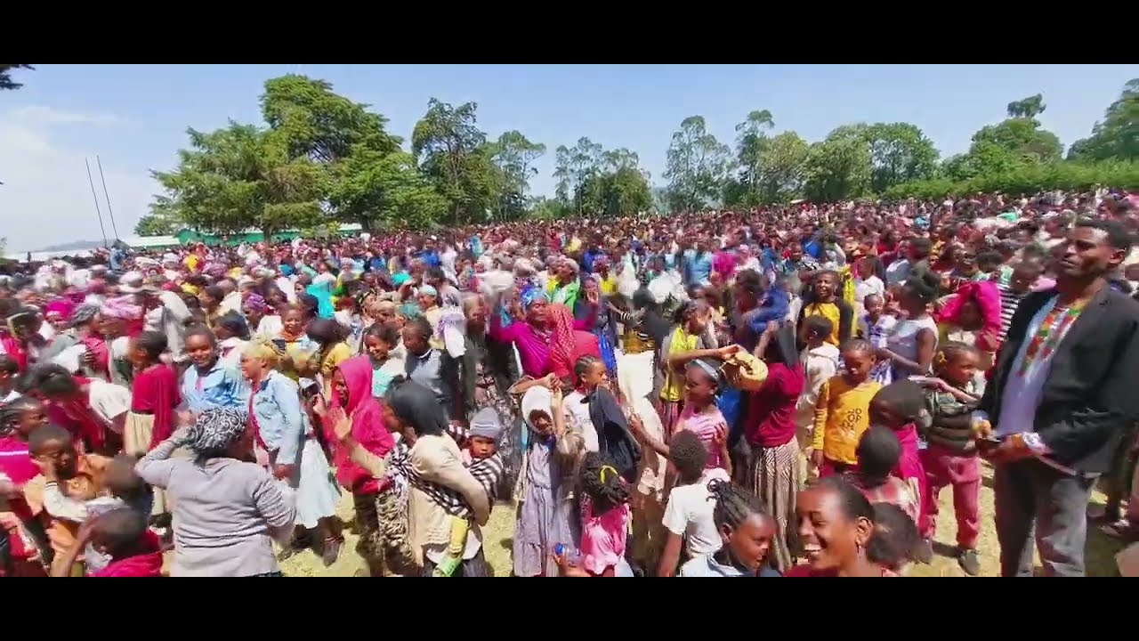 Maromo Gospel Singer Sisay Ayela Amazing Whorship - YouTube