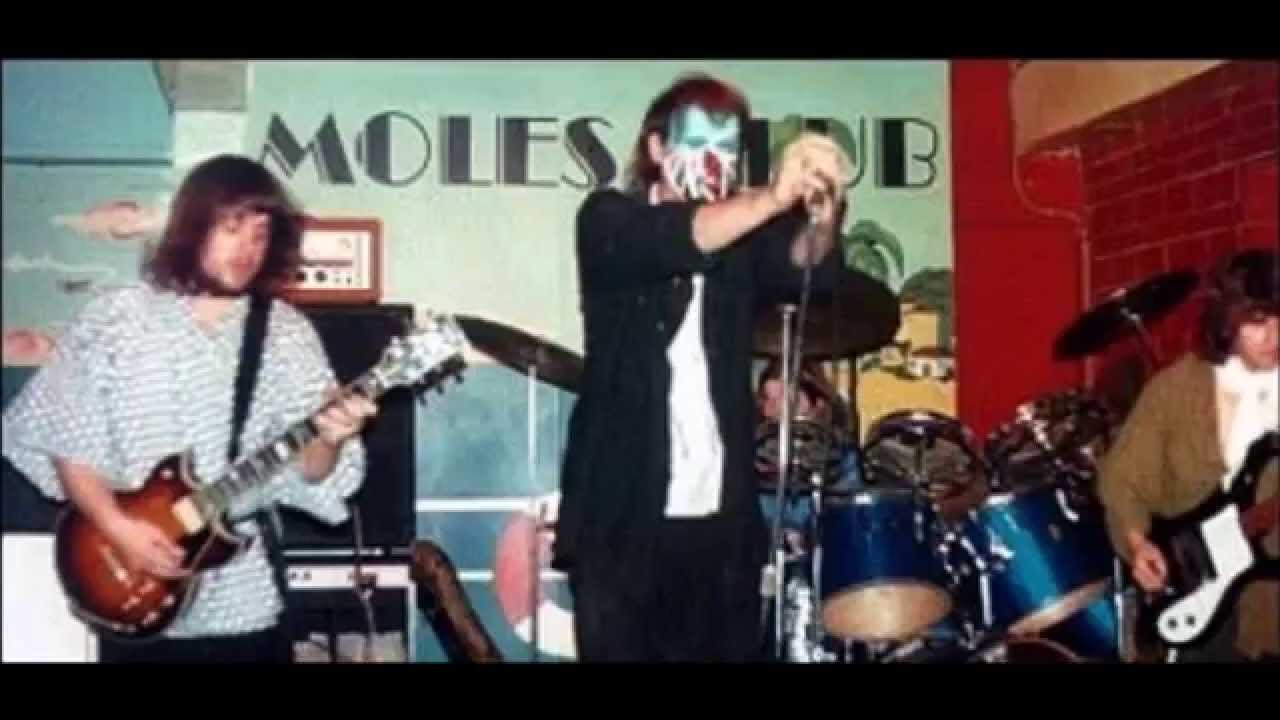Marillion - Full concert (Bath 1982) - YouTube