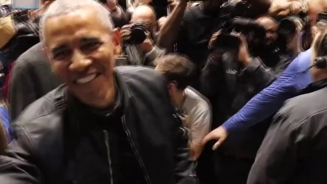 Barack Obama's '44' jacket wins over the internet - YouTube