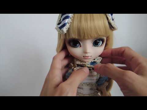 Classical Alice Pullip doll review - YouTube