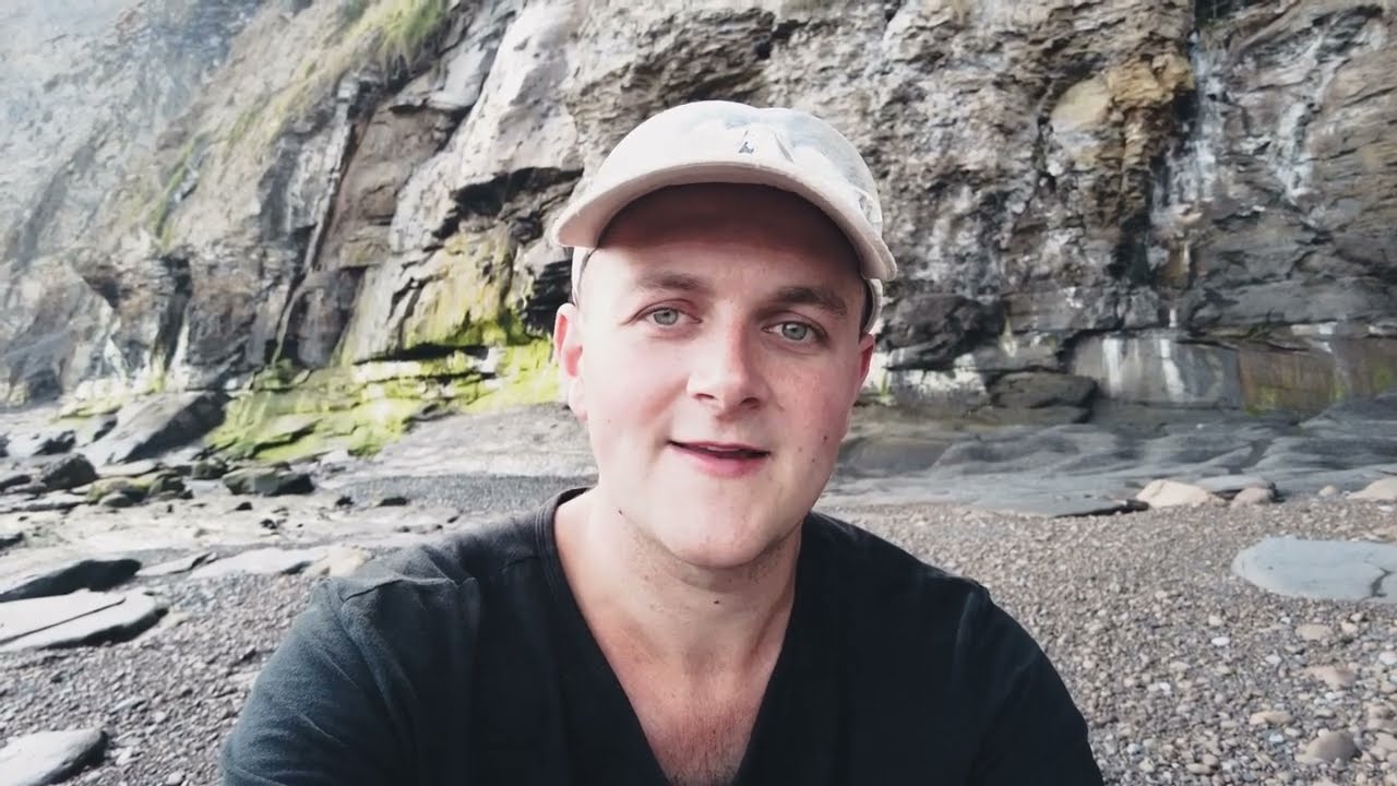 Fossil Hunter Cracks Open Rocks Reveal Perfect Fossils - YouTube