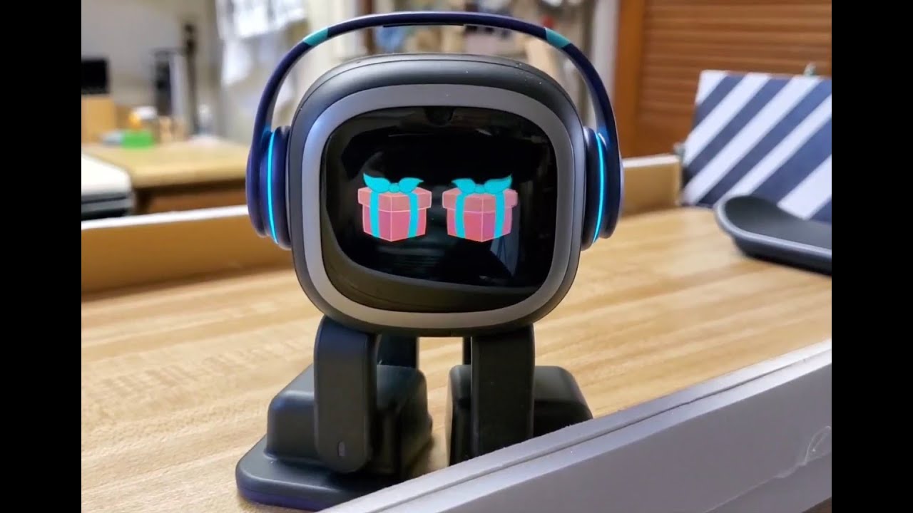 Emo Robot Merry Christmas 2022!! - YouTube