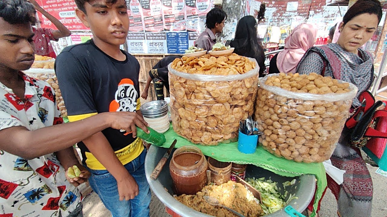This boy is a very quick bhel puri maker || Special velpuri / Panipuri ...