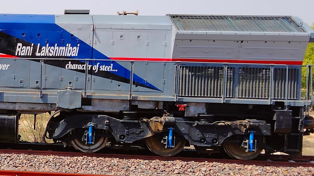 Rani Lakshmi bai EMD loco pulling idle rake - YouTube