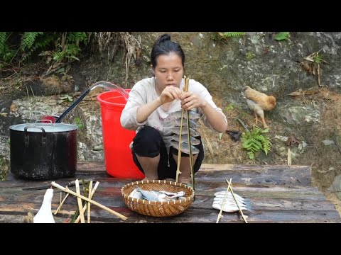 Full 100 Days Single Mother Survival Raise POOR CHILD- Catch Fish...