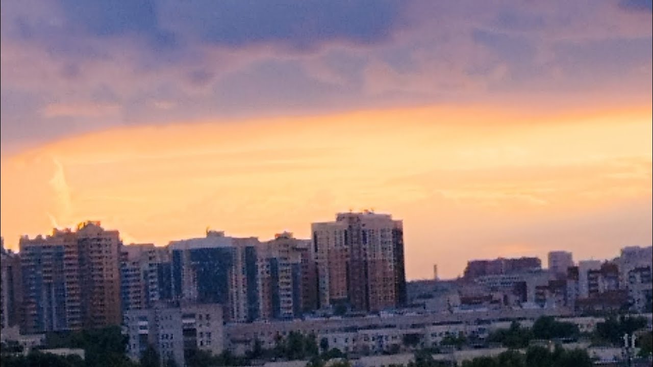 Rassiyani tark etayotgan samalyotlar. Yaniy urushdan qochvotganlar ? va ...