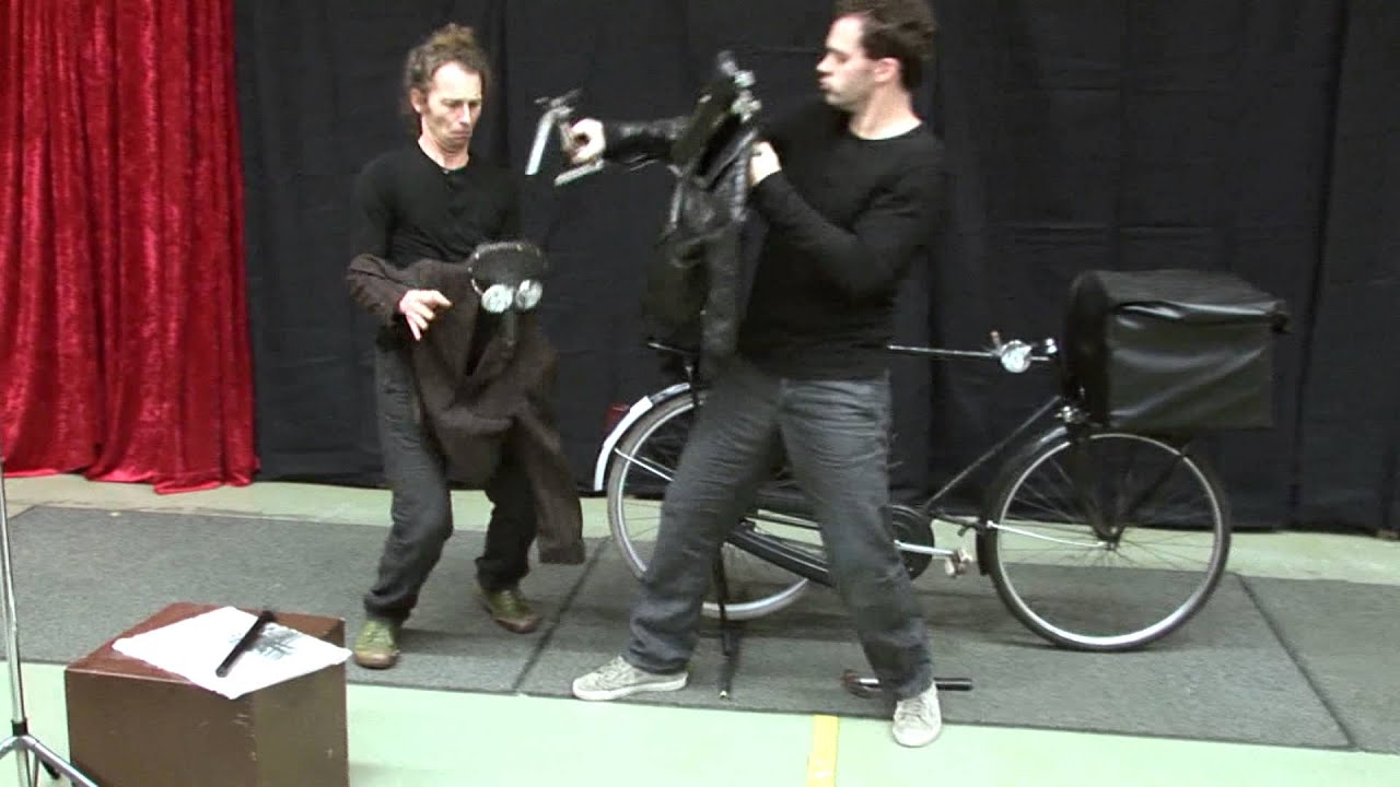 Compagnie fietswolven: Meneer fiets - YouTube