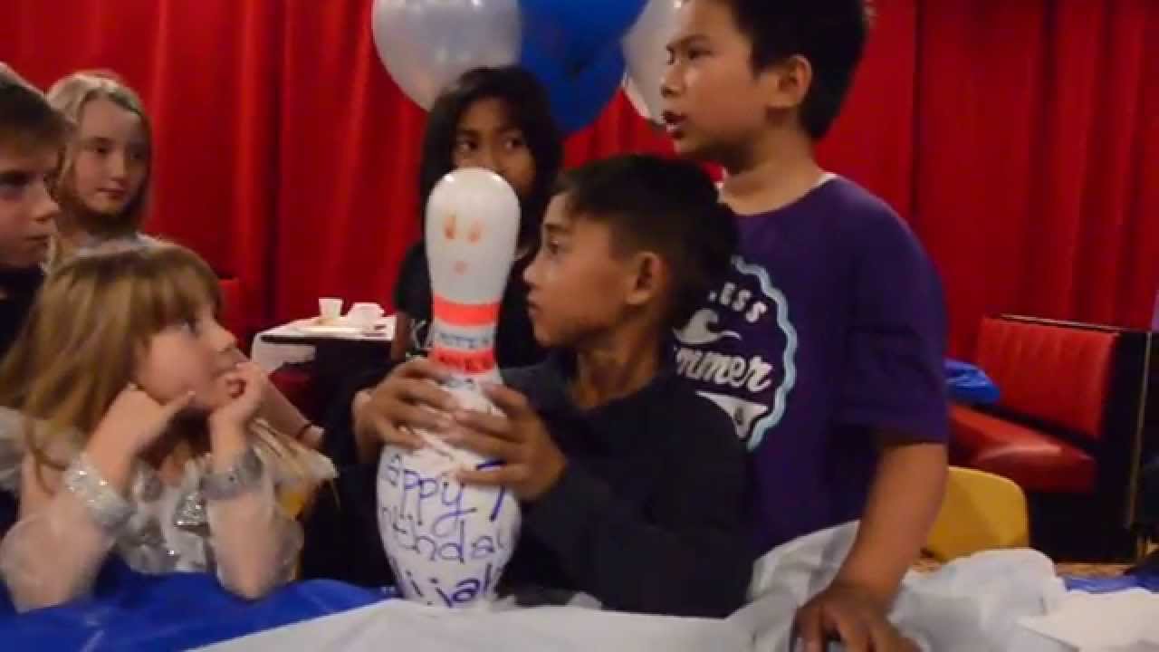 2015-02-06 Elijah 7th bday.Tustin Lanes - YouTube