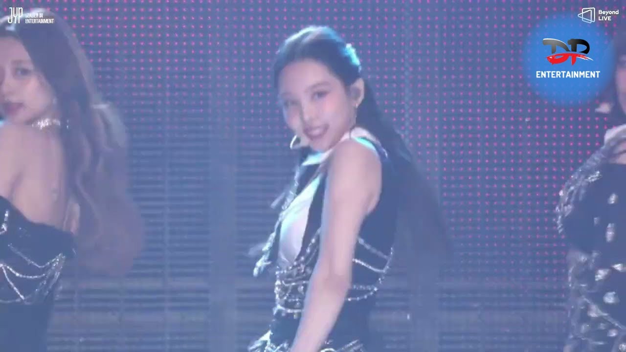 TWICE ― GO HARD [Go Hard] (Cover Letra Español) by Darinel Perea - YouTube