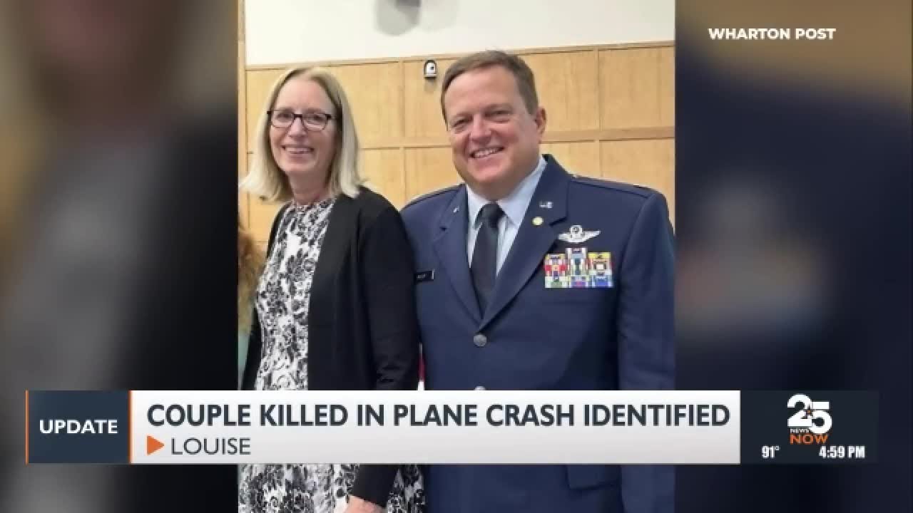 Two people killed in plane crash identified - YouTube