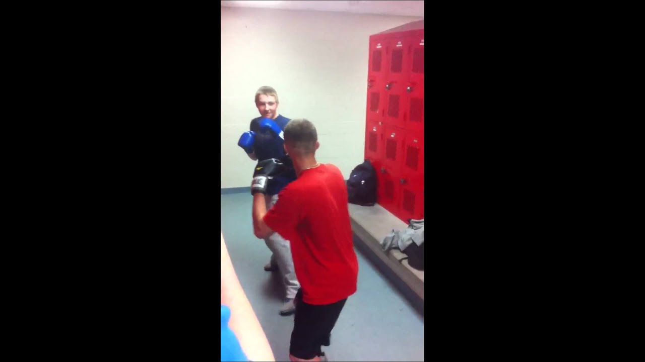 High school locker room fight - YouTube