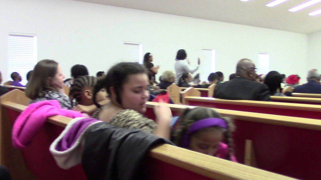 Sis Judy singing at Blackjack/Hylton Thessalonia Primitive Baptist ...