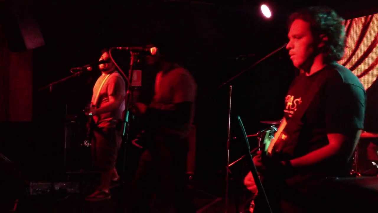 SPASIVA en Vivo en El Teatro Bar (Valencia) - YouTube