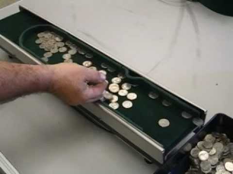 Vibratory conveyor for small parts, coins and disk feeding applications ...