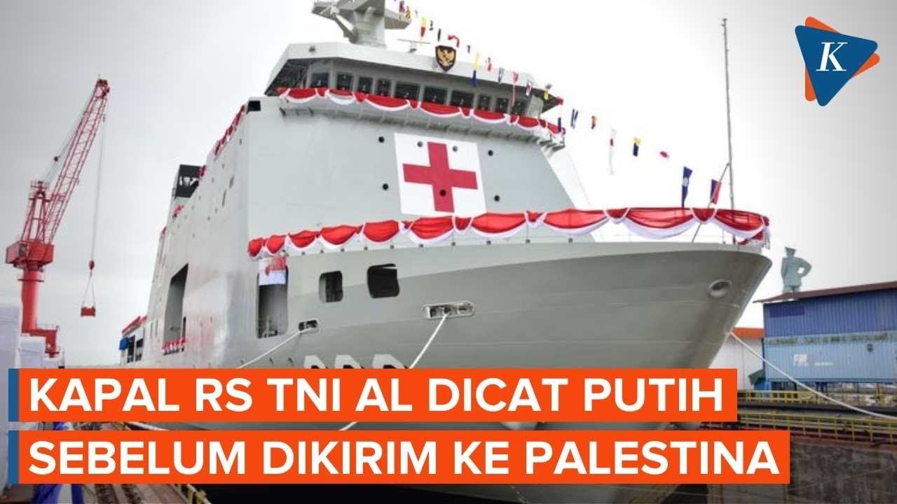 KRI Radjiman Wedyodiningrat-992 Dicat Warna Putih Sebelum Misi ke ...