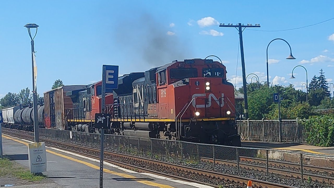 CN 372 avec CN 8819 CN 2647 & DPU CN 2658 le 31 août 2025 - YouTube