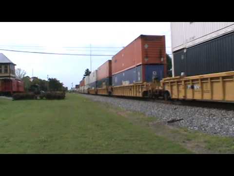 CSX southbound intermodal train Q029 in Cowan,TN - YouTube