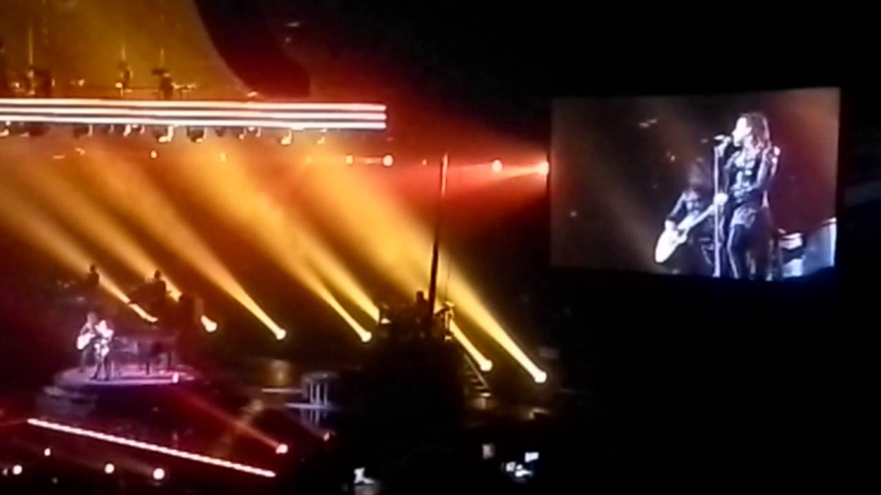 Demi Lovato Get Back-Demi World Tour - YouTube