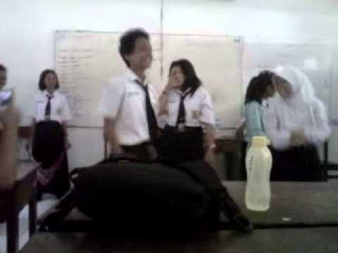 KELAKUAN ANAK SMP ZAMAN SEKARANG-SMPN 1 SEMARANG - YouTube