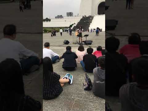 Woww kerenn, orang taiwan main gitar