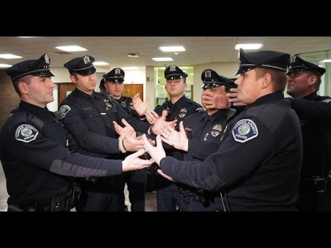 Hero Cops Form Human Net, Save Family From Fire - YouTube