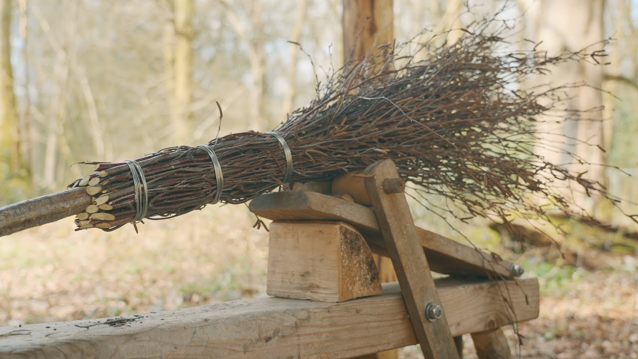 600+ Year Old Woodsman s Skill: Bushcraft Traditional Skills
