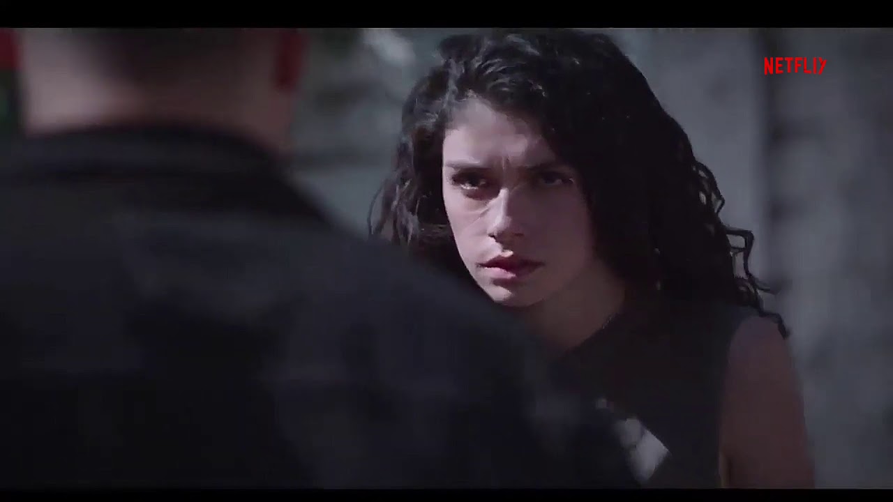 The Protector Hakan and Zeynep fighting scene - YouTube
