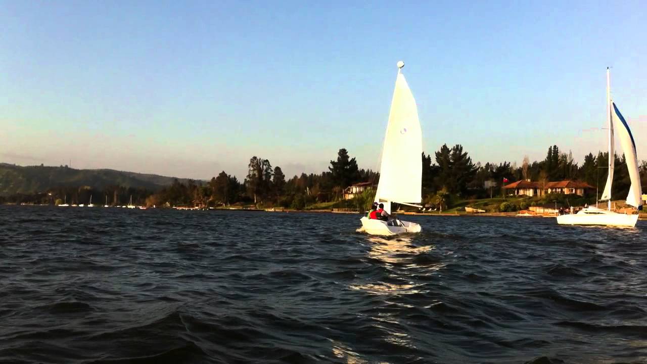 Hunter 146 Sailing {HD} - YouTube