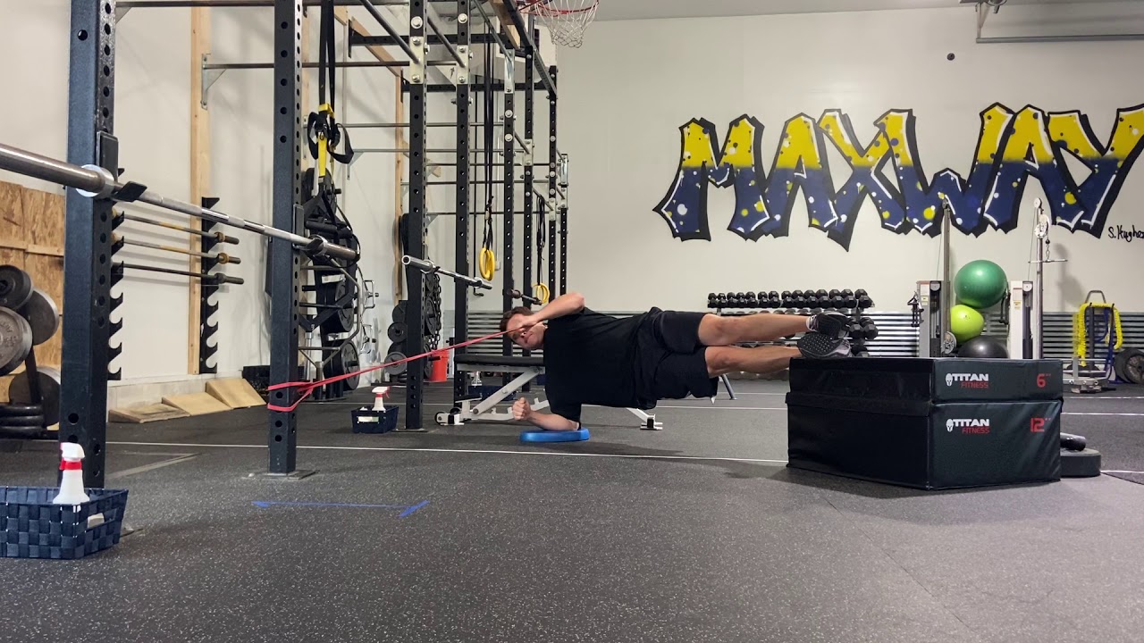 Feet Elevated Side Plank Row - YouTube