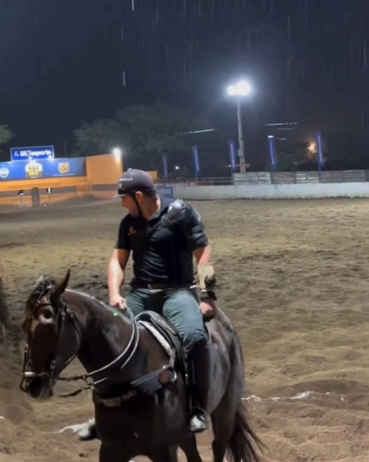 GERA GUERRA NA DIELMA TORO - YouTube