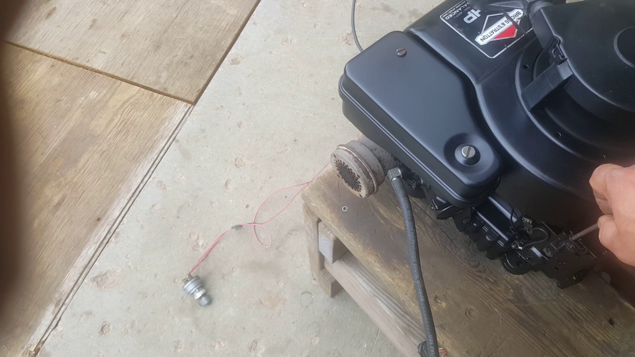06-23-17 Briggs & Stratton 191707 8hp Mower Engine - YouTube