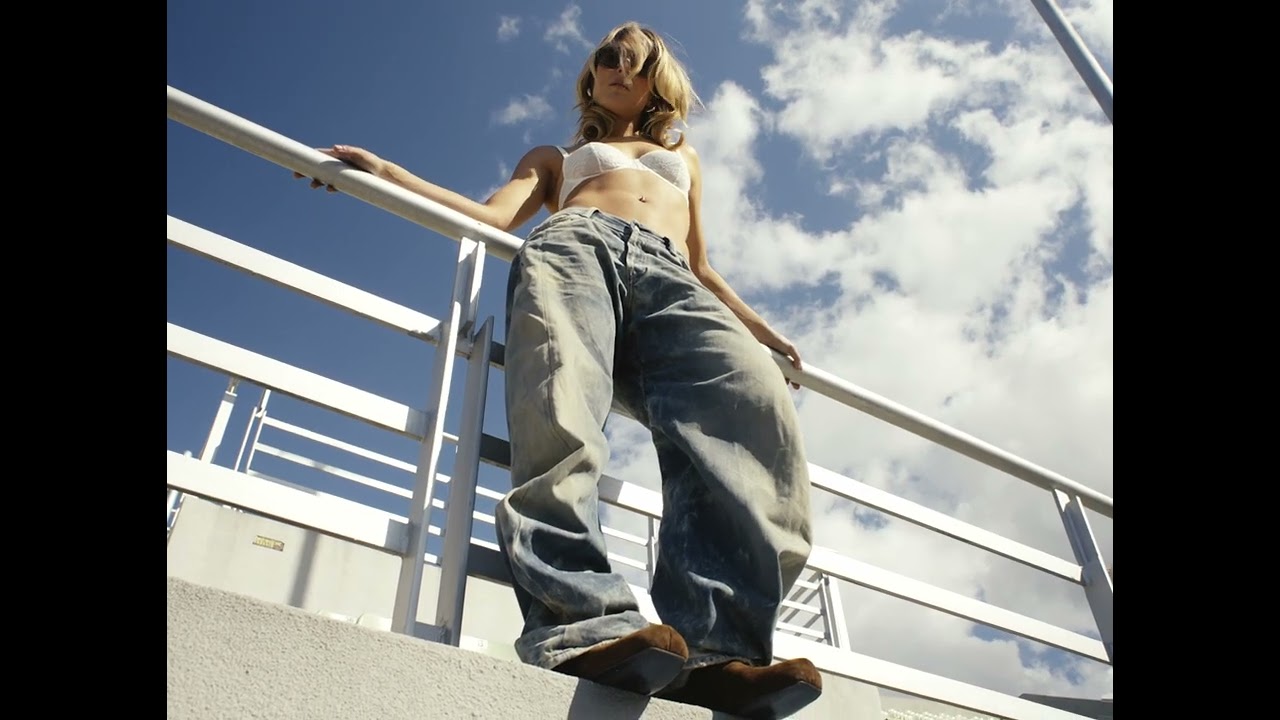 Lena Góra & behind the scenes of her cover shoot for KMAG.