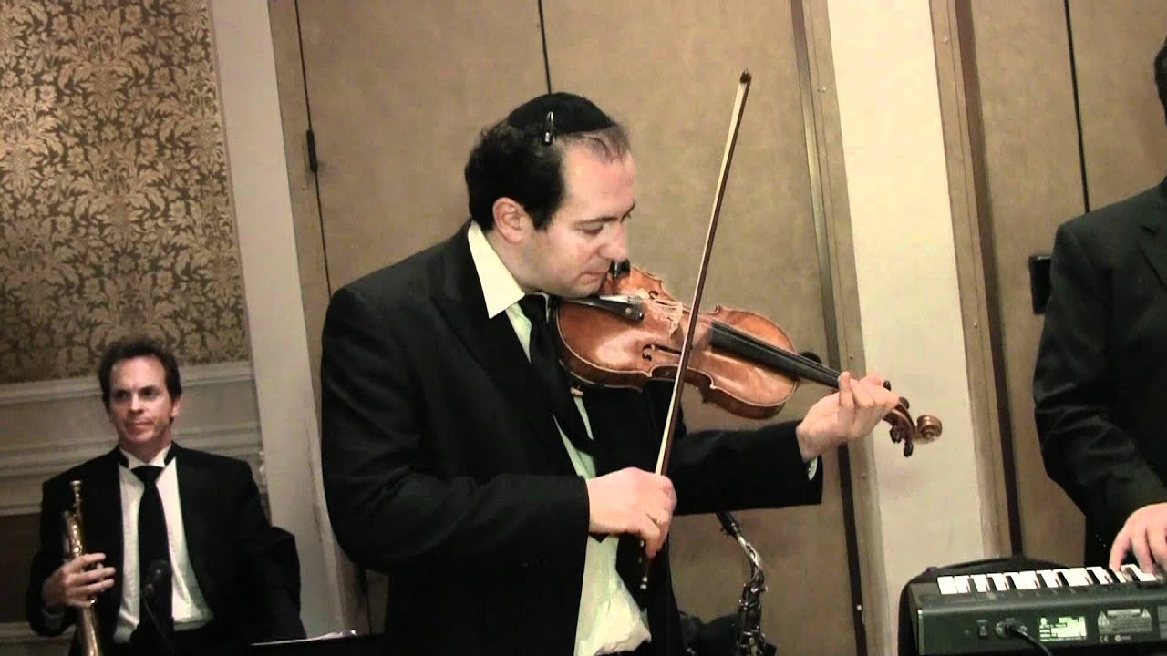 Yonatan Shlagbaum Sings Birchas Habayis With The Shloime Dachs ...