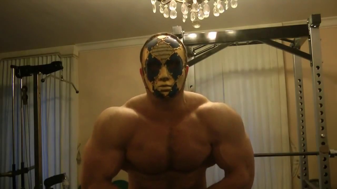 Freestyle Flexing Pecs Chest Tylermuscle - YouTube