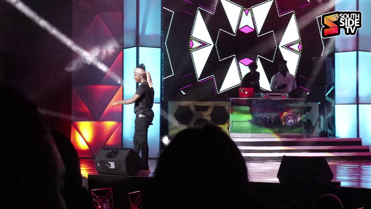 Kelvyn Boy's performance at Ghana Meets Naija - YouTube