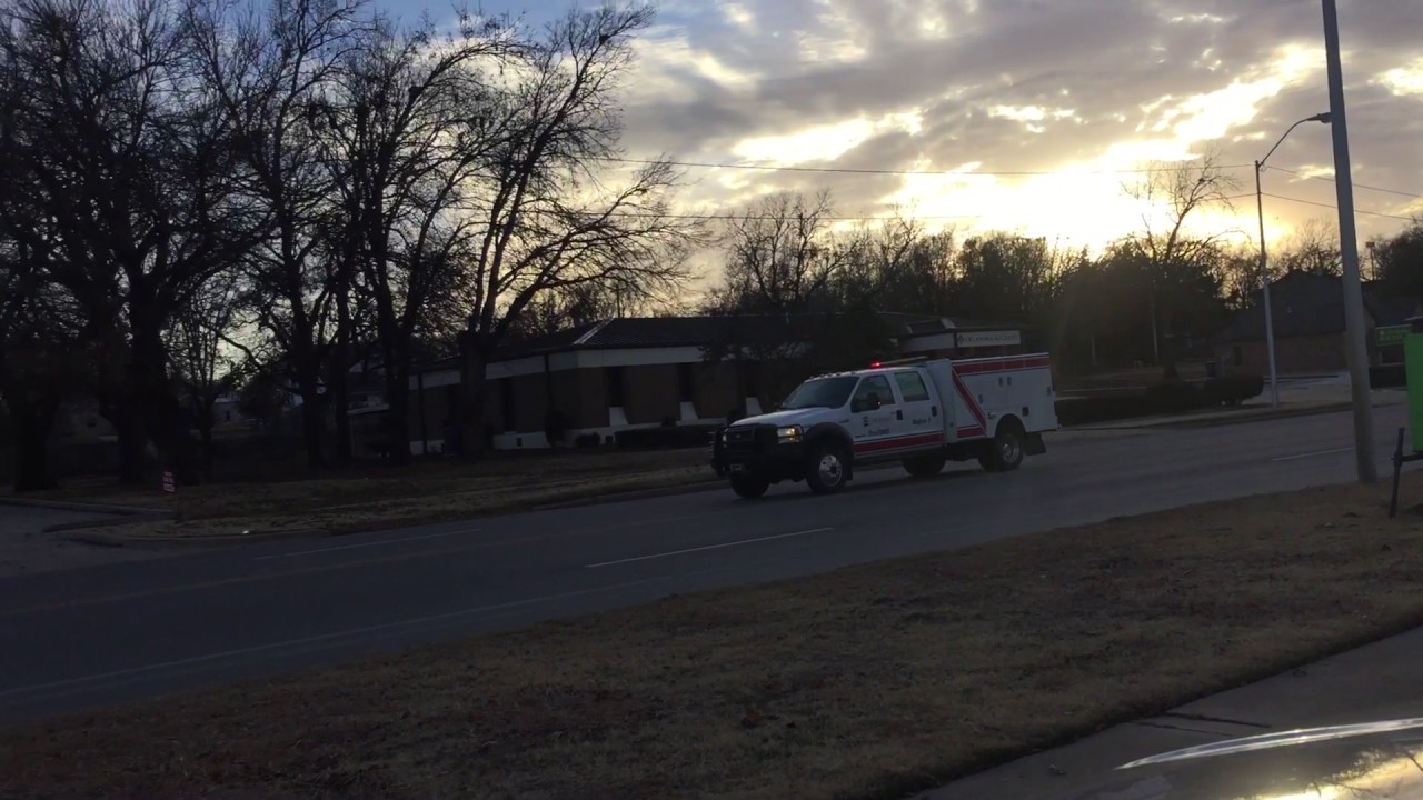 Chickasha FD - Code 3 Rescue Truck - YouTube