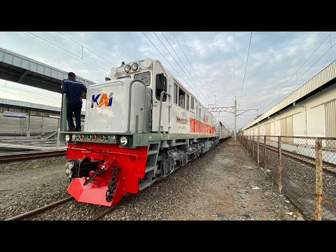 Tes Kamera iPhone 11 | momen persusulan kereta di Stasiun Ceper