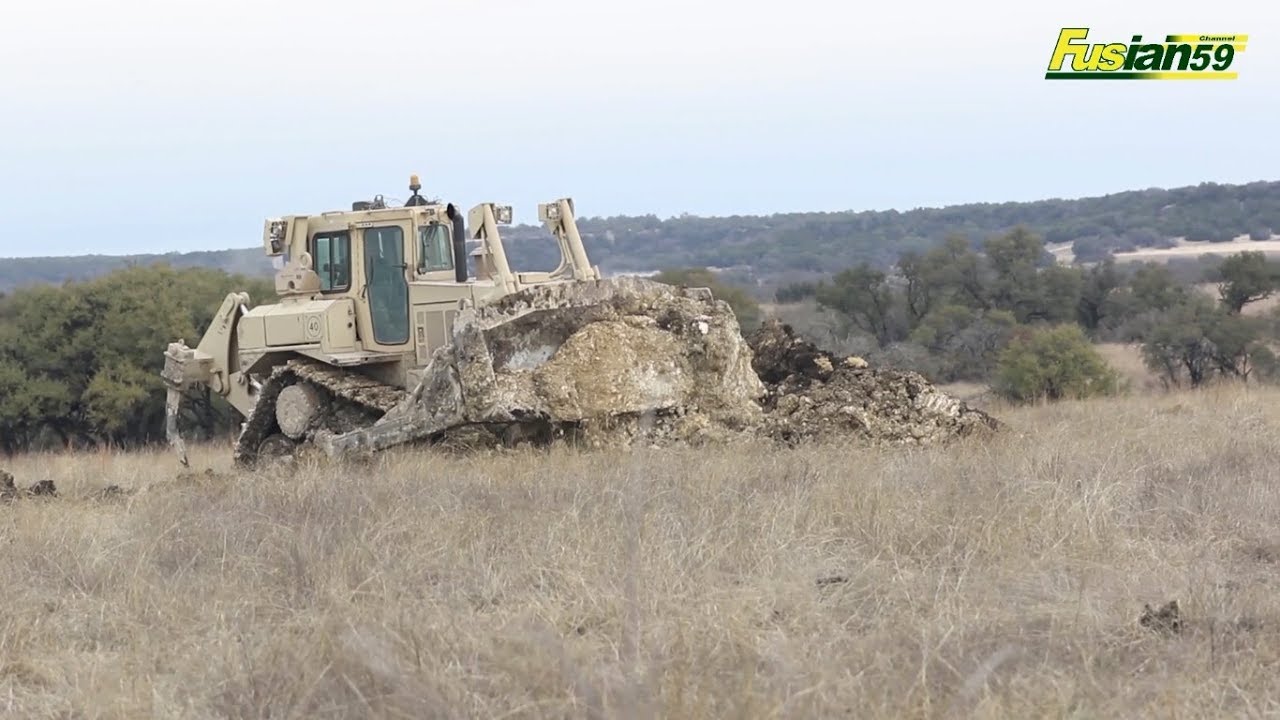 The Bulldozer D7 Owned U.S. Military is Grounding the Camp - YouTube