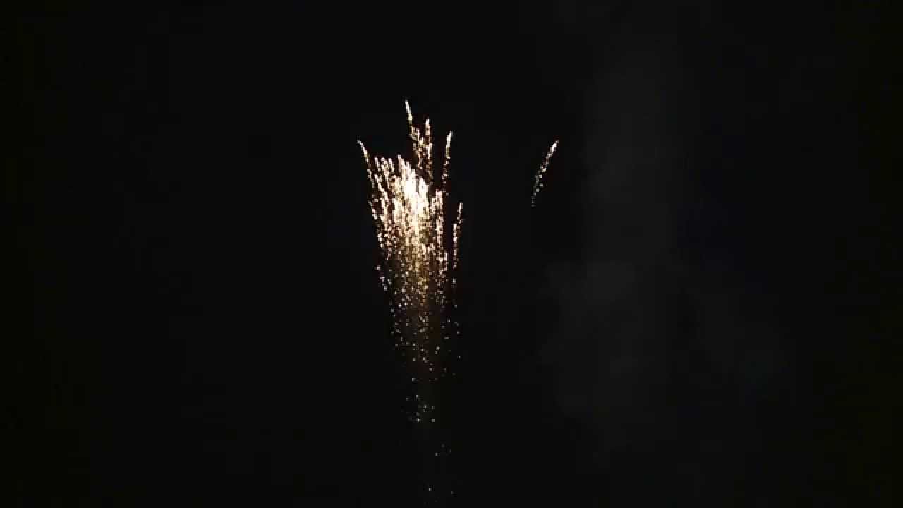 PGE590 Brocade crown mine, Pyrotrade fireworks - YouTube