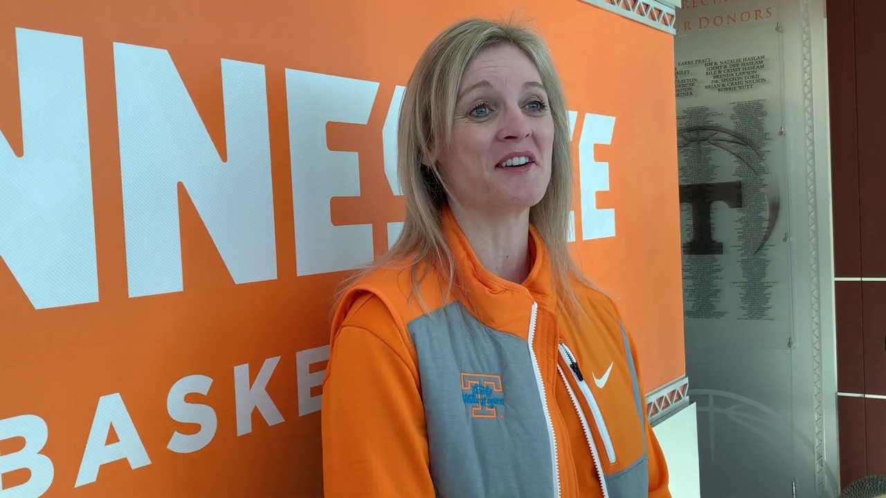 Kellie Harper discusses Lady Vols' upcoming game vs. UConn - YouTube