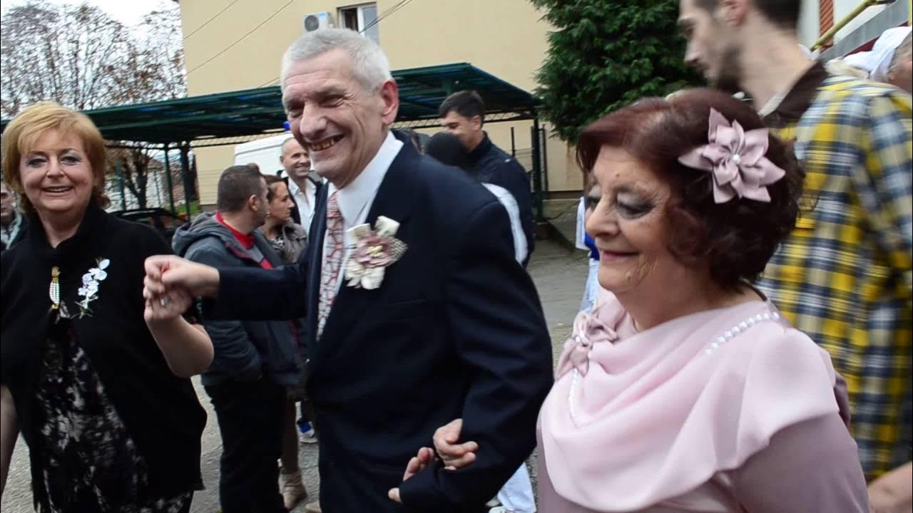 Vencali se u starackom domu - YouTube