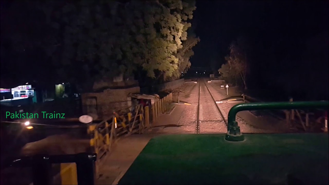 GE Locomotive ES43ACi || Night Cab Ride || Freight Train Arrive ...