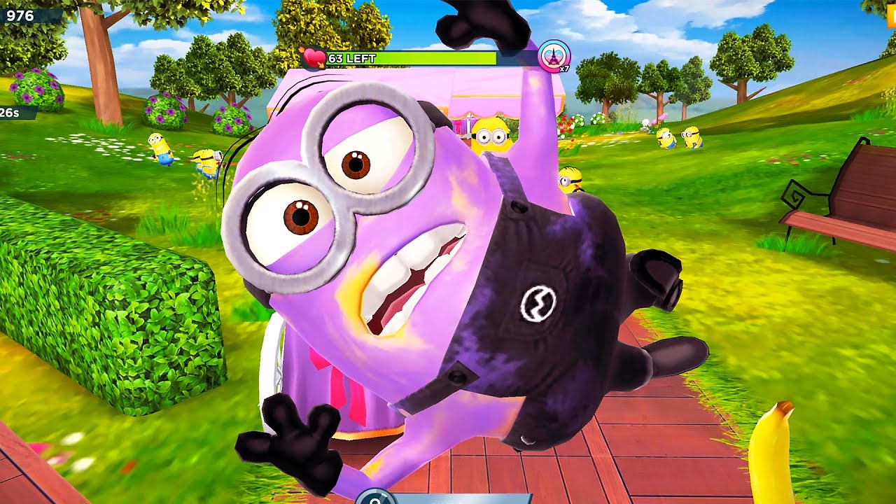 Disguised minion in from France with love ! Collecting Valentines - YouTube